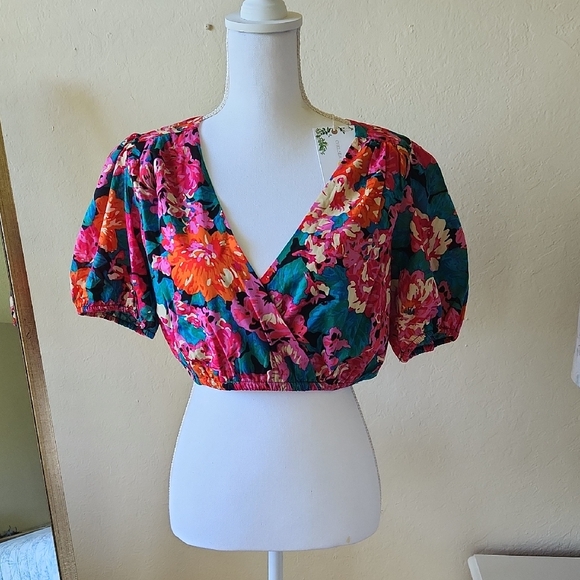 Chelsea & Violet | Tops | Nwt Chelsea Violet Crop Top S 0 Cotton Floral ...